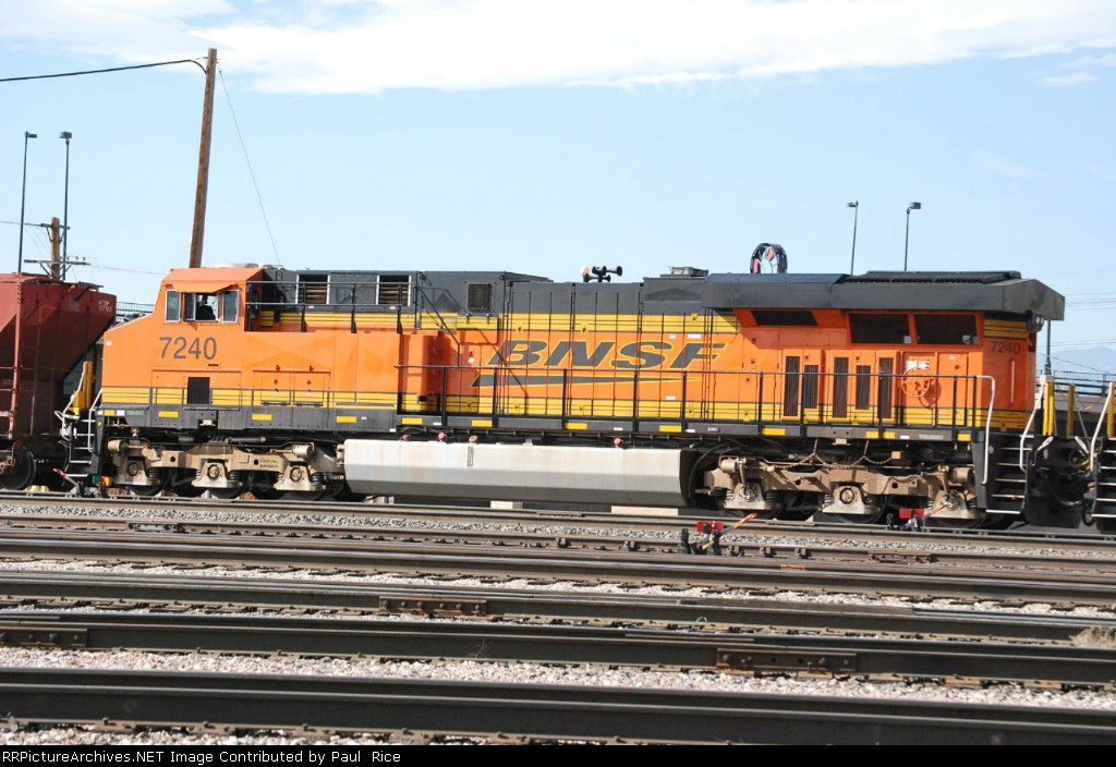 BNSF 7240